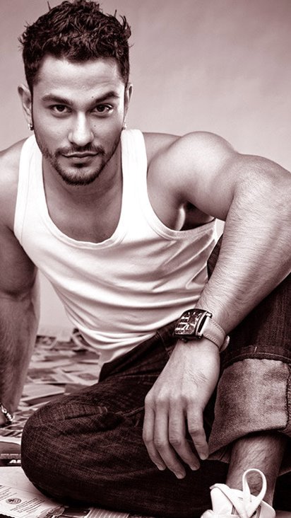Kunal Khemu Wallpaper